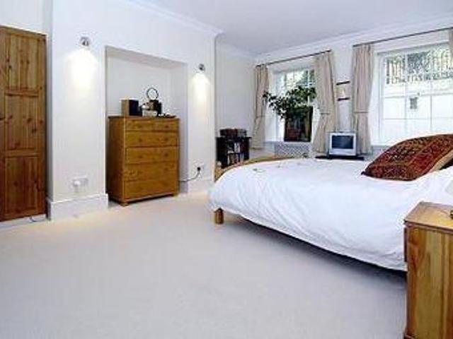 2 Bedrooms Flat for rent in Kensington Park Gdns W11