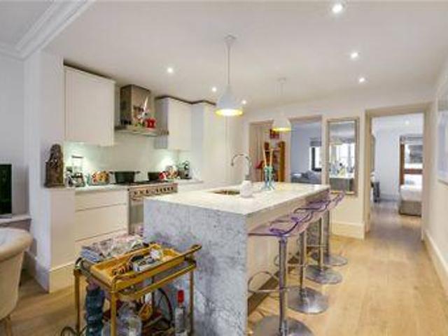 2 Bedrooms Flat for rent in Kensington Park Road, London W11