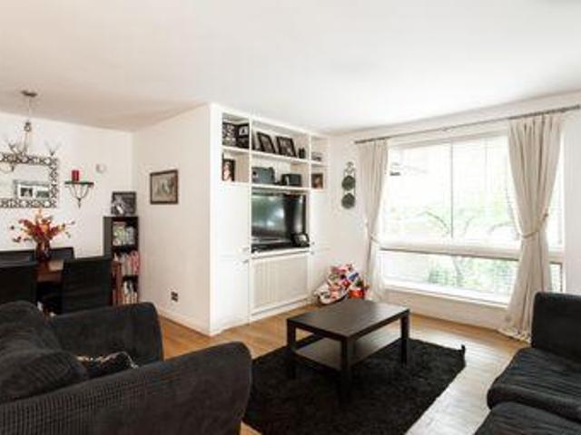 2 Bedrooms Flat for rent in Kensington Place, London W8