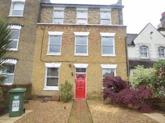 2 Bedrooms Flat for rent in Kent House Road, London SE26