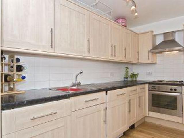 2 Bedrooms Flat for rent in Kentish Town Road, Kentish Town NW5