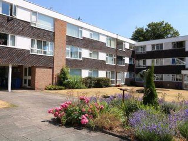 2 Bedrooms Flat for rent in Keresley Close, Solihull B91