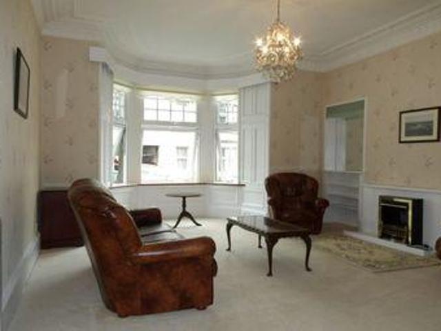 2 Bedrooms Flat for rent in Kerr Street, Glasgow G66