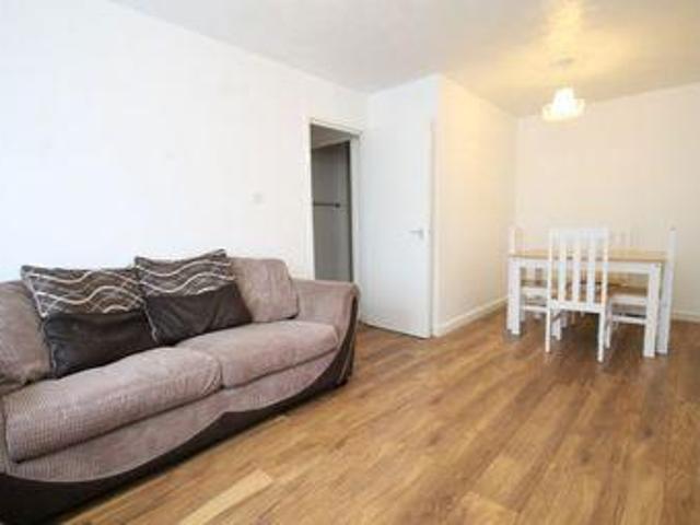 2 Bedrooms Flat for rent in Keswick Court, London SE13