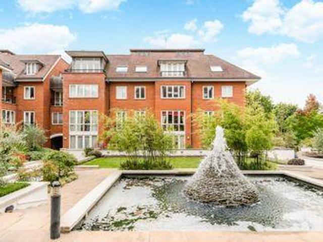 2 Bedrooms Flat for rent in Kidderpore Avenue, Hampstead, London NW3