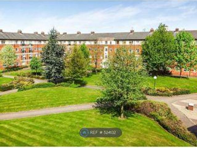 2 Bedrooms Flat for rent in Kielder Square, Salford M5