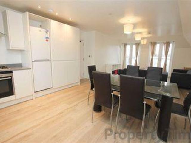 2 Bedrooms Flat for rent in Kilburn High Road, Kilburn, London NW6