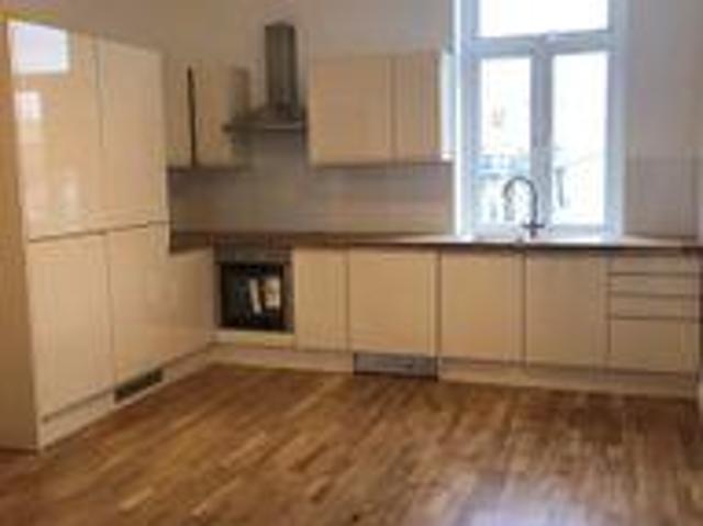 2 Bedrooms Flat for rent in Kilburn High Road, London NW6