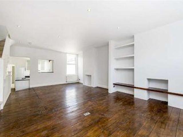 2 Bedrooms Flat for rent in Kilkie Street, Fulham, London SW6