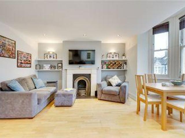 2 Bedrooms Flat for rent in Killyon Road, London SW8
