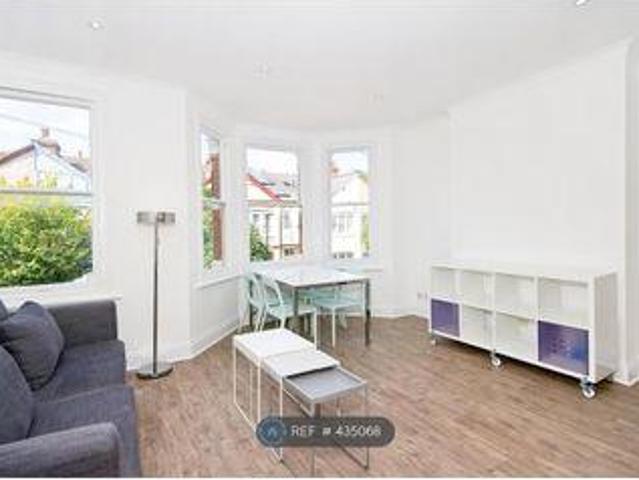 2 Bedrooms Flat for rent in Kimberley Gardens, London N4
