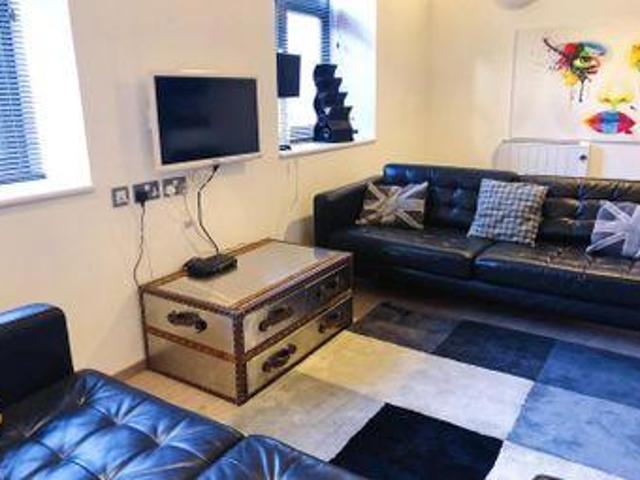 2 Bedrooms Flat for rent in King Charles Street, Leeds LS1