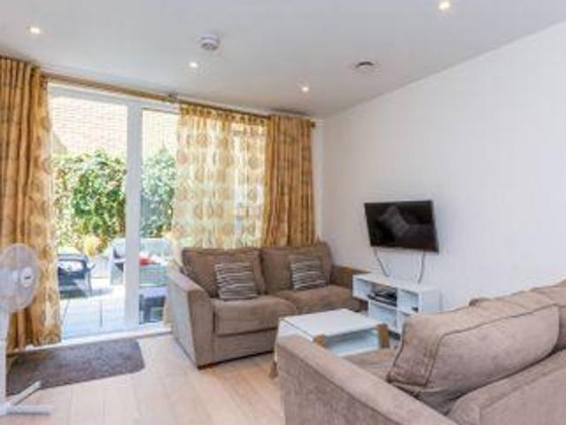 2 Bedrooms Flat for rent in King Street, Hammersmith, London W6