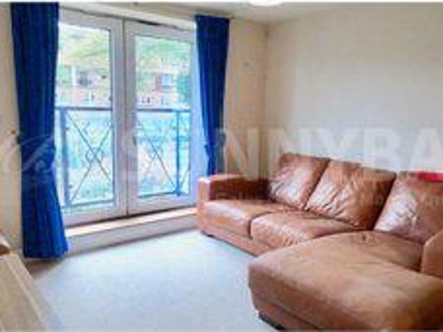 2 Bedrooms Flat for rent in Kingston Road, New Malden KT3