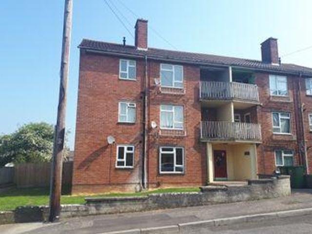 2 Bedrooms Flat for rent in Kingswood Chase, Trowbridge, Trowbridge, Wiltshire BA14