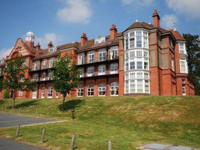 2 Bedrooms Flat for rent in Kingswood Park, Kingswood, Frodsham WA6