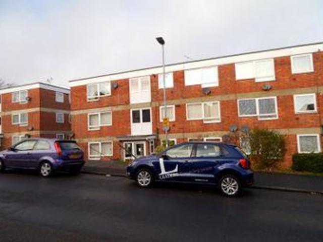 2 Bedrooms Flat for rent in Kings Avenue, Eastbourne BN21