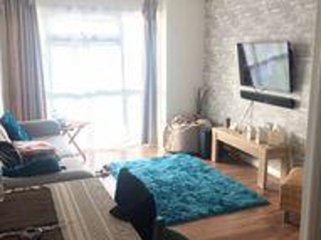 2 Bedrooms Flat for rent in Kings, London E4