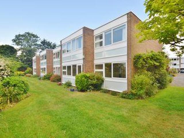 2 Bedrooms Flat for rent in Kings Paddock Park Close, Hampton TW12