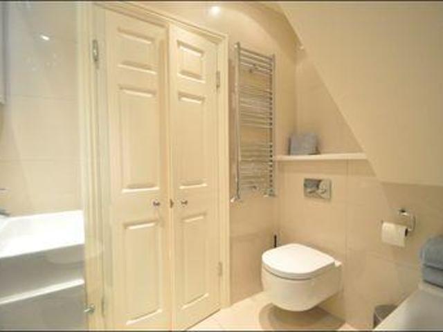 2 Bedrooms Flat for rent in Kings Road, London SW10