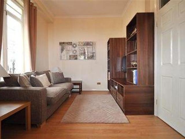 2 Bedrooms Flat for rent in Kings Road, London SW10