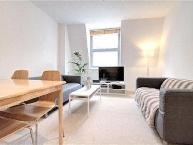 2 Bedrooms Flat for rent in Kingsland Green, Dalston E8