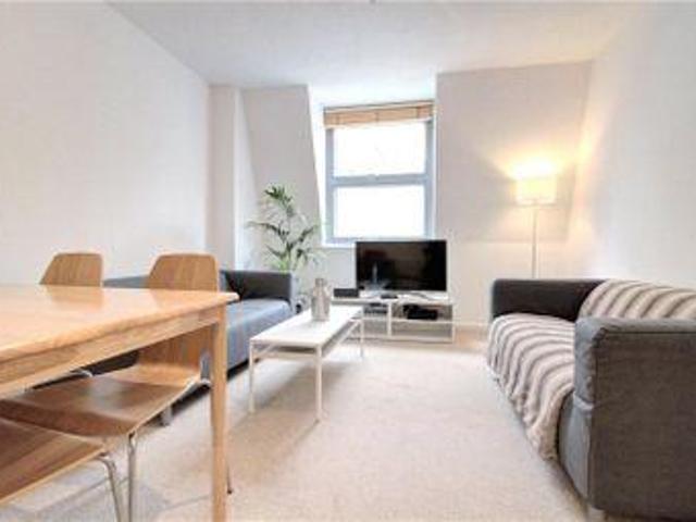 2 Bedrooms Flat for rent in Kingsland Green, Dalston E8