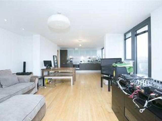 2 Bedrooms Flat for rent in Kingsland Road, Dalston E8