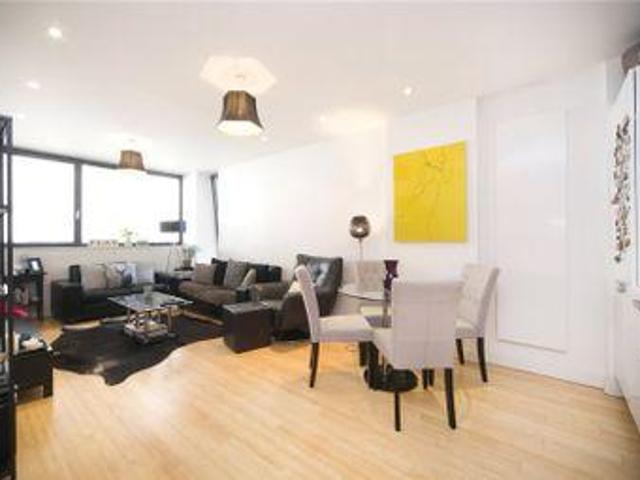 2 Bedrooms Flat for rent in Kingsland Road, Dalston E8