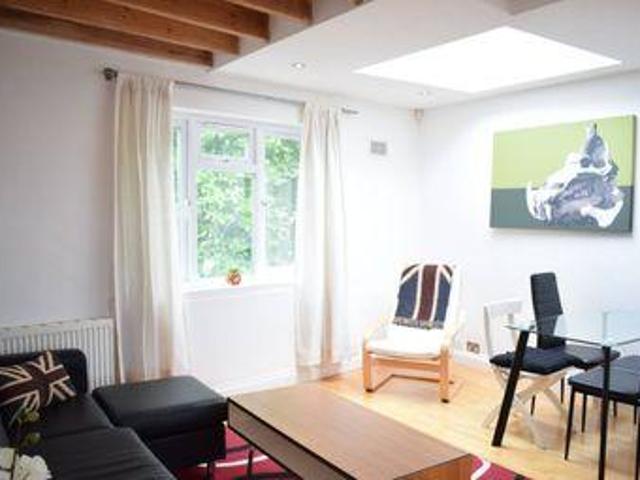 2 Bedrooms Flat for rent in Kingsland Road, Dalston, London E8