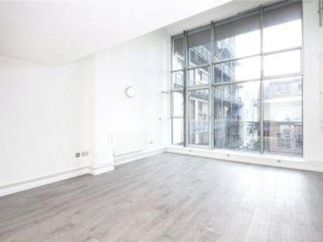 2 Bedrooms Flat for rent in Kingsland Road, London E8