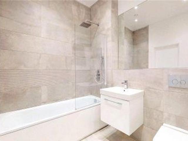 2 Bedrooms Flat for rent in Kingsland Road, London E8