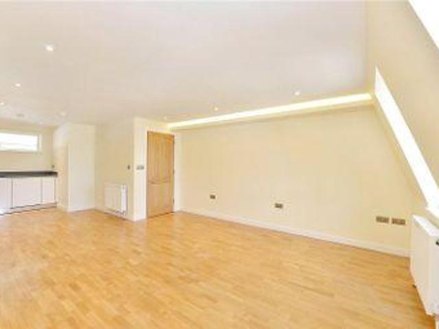 2 Bedrooms Flat for rent in Kingsland Road, London E2