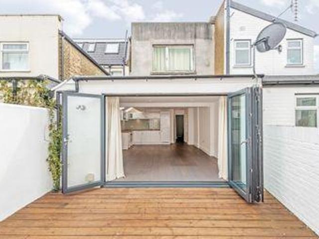 2 Bedrooms Flat for rent in Kinnoul Road, London W6