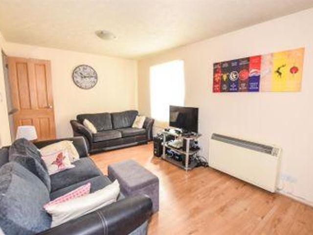 2 Bedrooms Flat for rent in Kipling Drive, Colliers Wood, London SW19