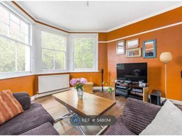 2 Bedrooms Flat for rent in Kirkstall Road, London SW2