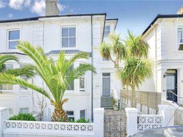 2 Bedrooms Flat for rent in Hova Villas, Hove, East Sussex BN3