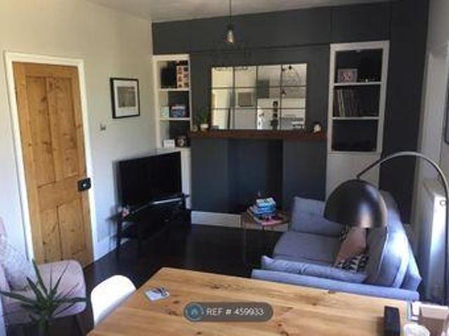 2 Bedrooms Flat for rent in Hove Avenue, London E17