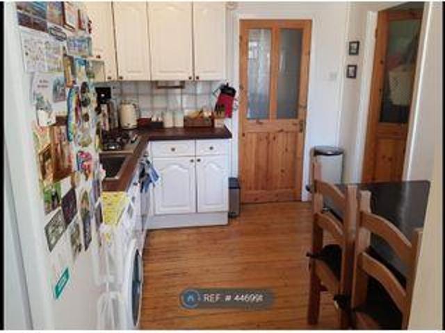 2 Bedrooms Flat for rent in Hove Avenue, London E17
