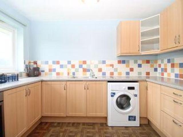 2 Bedrooms Flat for rent in Hove Gardens, Sutton SM1