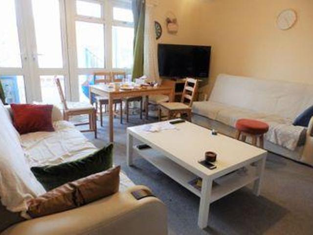 2 Bedrooms Flat for rent in Hove Street, Hove, East Sussex BN3