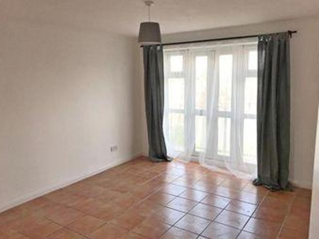 2 Bedrooms Flat for rent in Howard Road, Newington Green N16