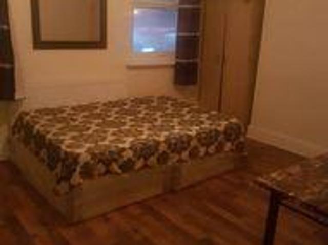 2 Bedrooms Flat for rent in Hoe Street, Walthamstow E17
