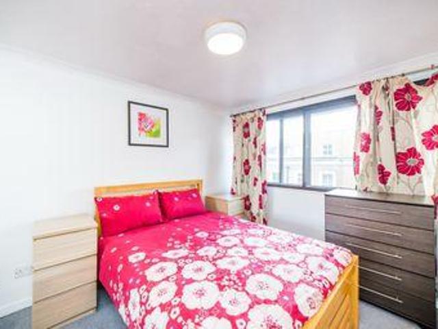 2 Bedrooms Flat for rent in Hogarth Road, Earl´s Court SW5