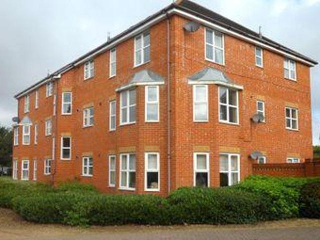 2 Bedrooms Flat for rent in Holborn Crescent, Tattenhoe, Milton Keynes MK4