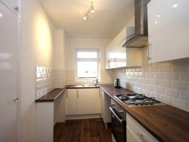2 Bedrooms Flat for rent in Holland Road, Hove BN3