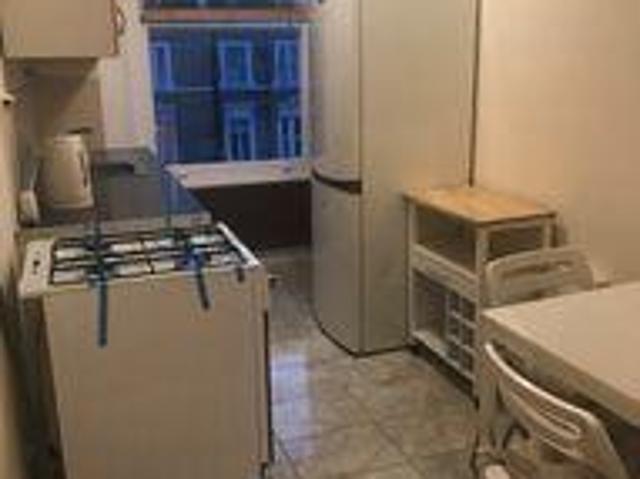 2 Bedrooms Flat for rent in Holland Road, Kensington, London W14