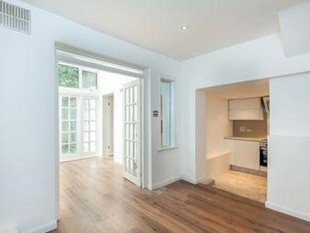 2 Bedrooms Flat for rent in Holland Road, London W14