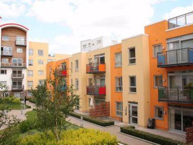 2 Bedrooms Flat for rent in Holly Court, John Harrison Way, London SE10