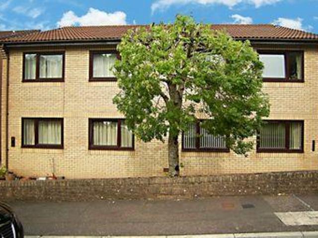 2 Bedrooms Flat for rent in Hollybush Heights, Cardiff CF23